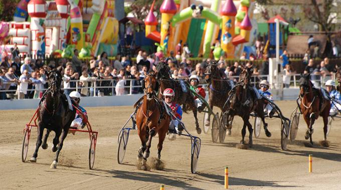Gran Premio Carlo Marangoni con il capitano Varenne in pista! - Cavallo ...